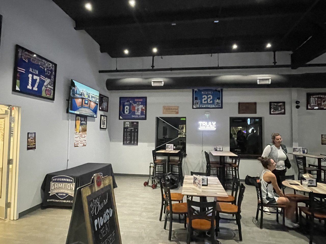 Restaurant Bar and Grill - Game On Sports & Performance Center